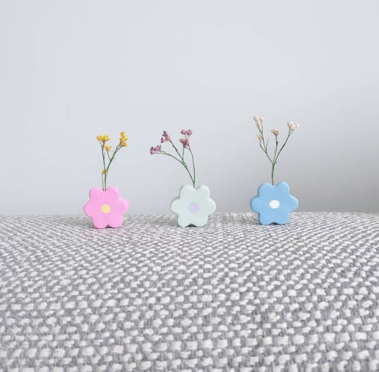 90s Aesthetic Daisy Trend | Fun with Trends | Wallflower