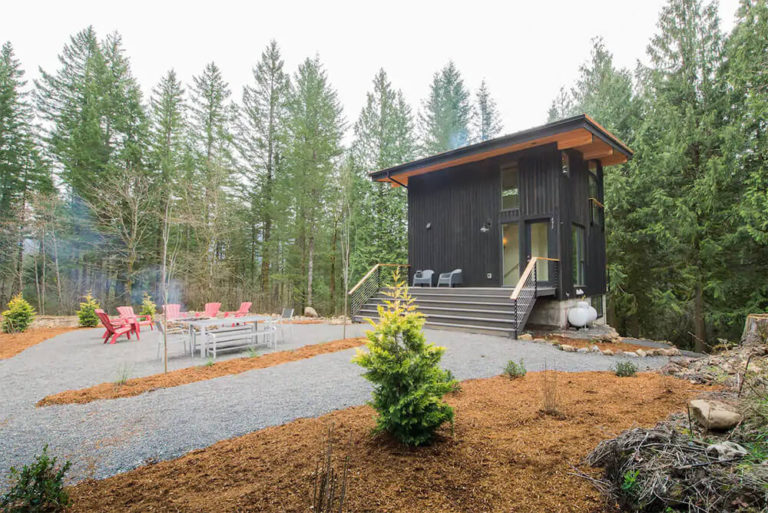 Modern PNW Airbnbs | The Best Modern Pacific Northwest Airbnbs