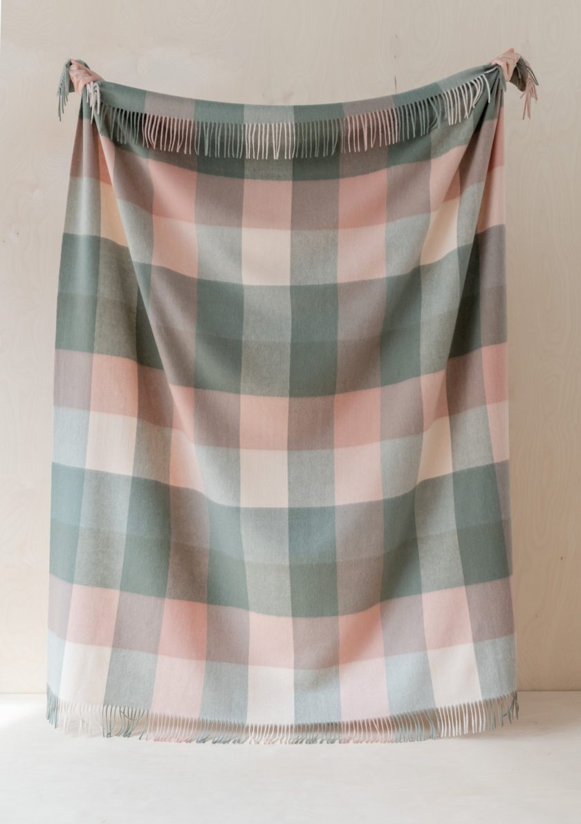 Throw Blankets for Fall | Best Unique Throw Blankets